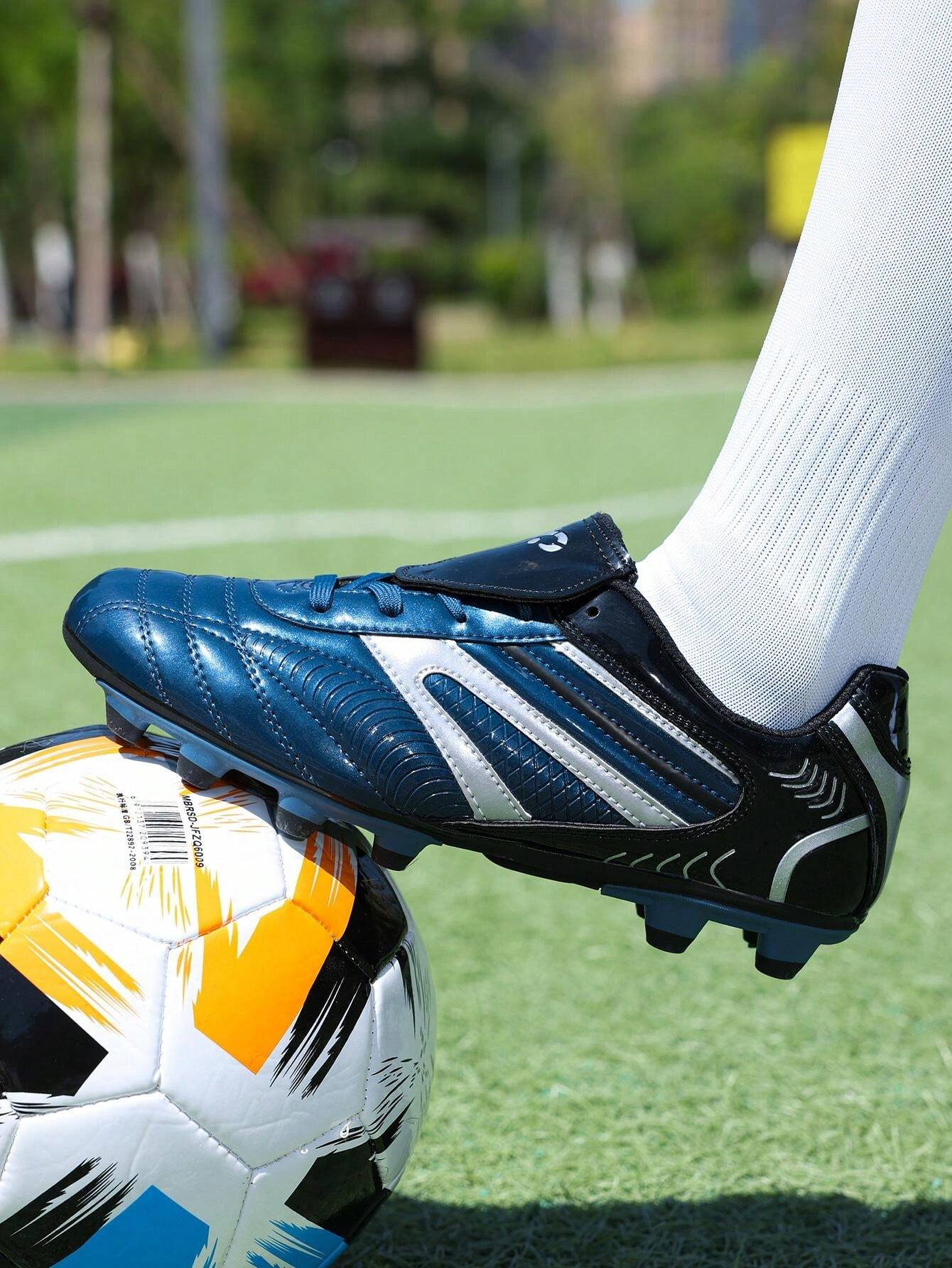 Men's Professional Football Training Shoes With Studs For Teenagers ...