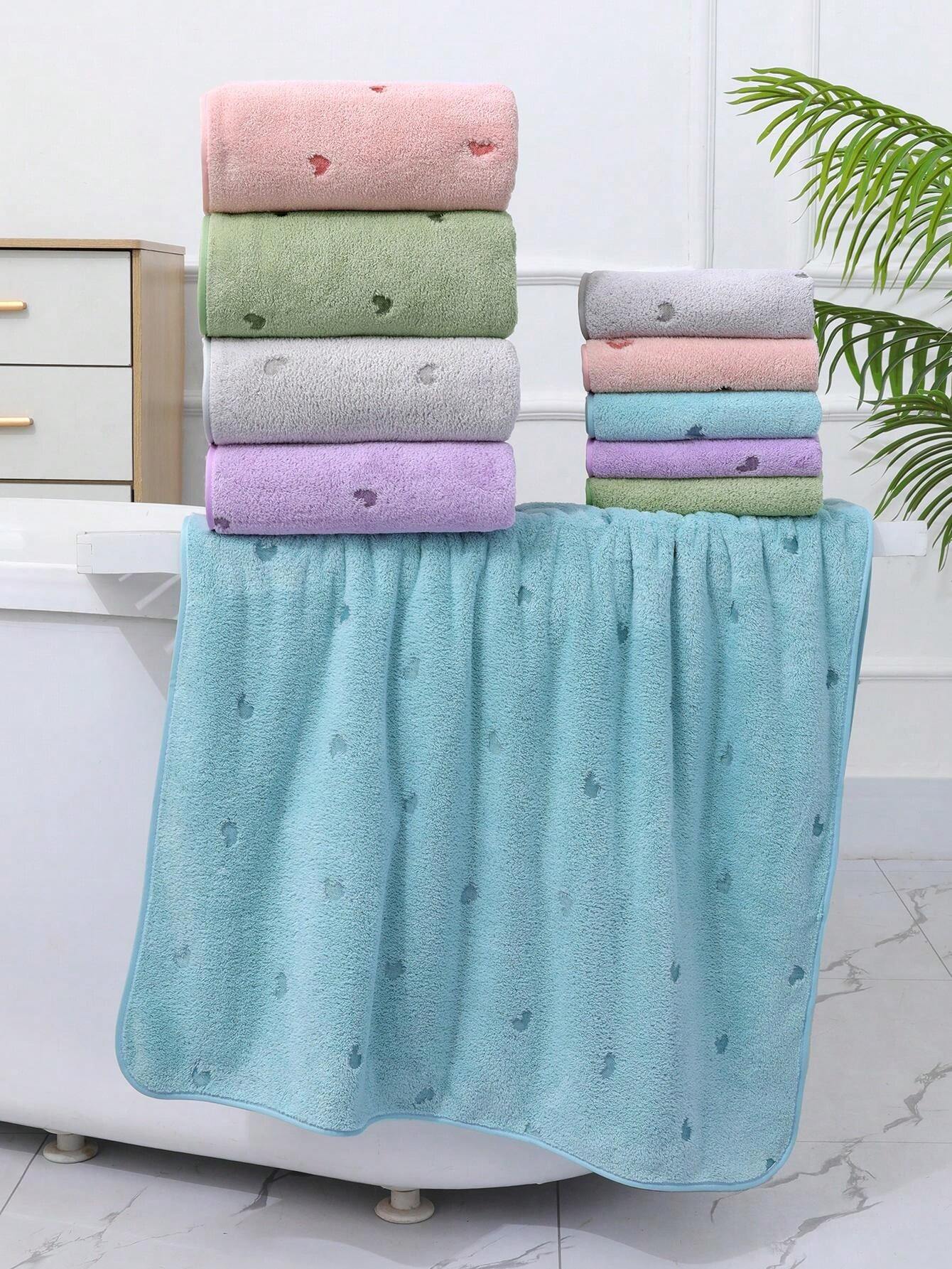 1pc Coral Velvet Small Heart Shaped Towel, Super Soft And Absorbent ...