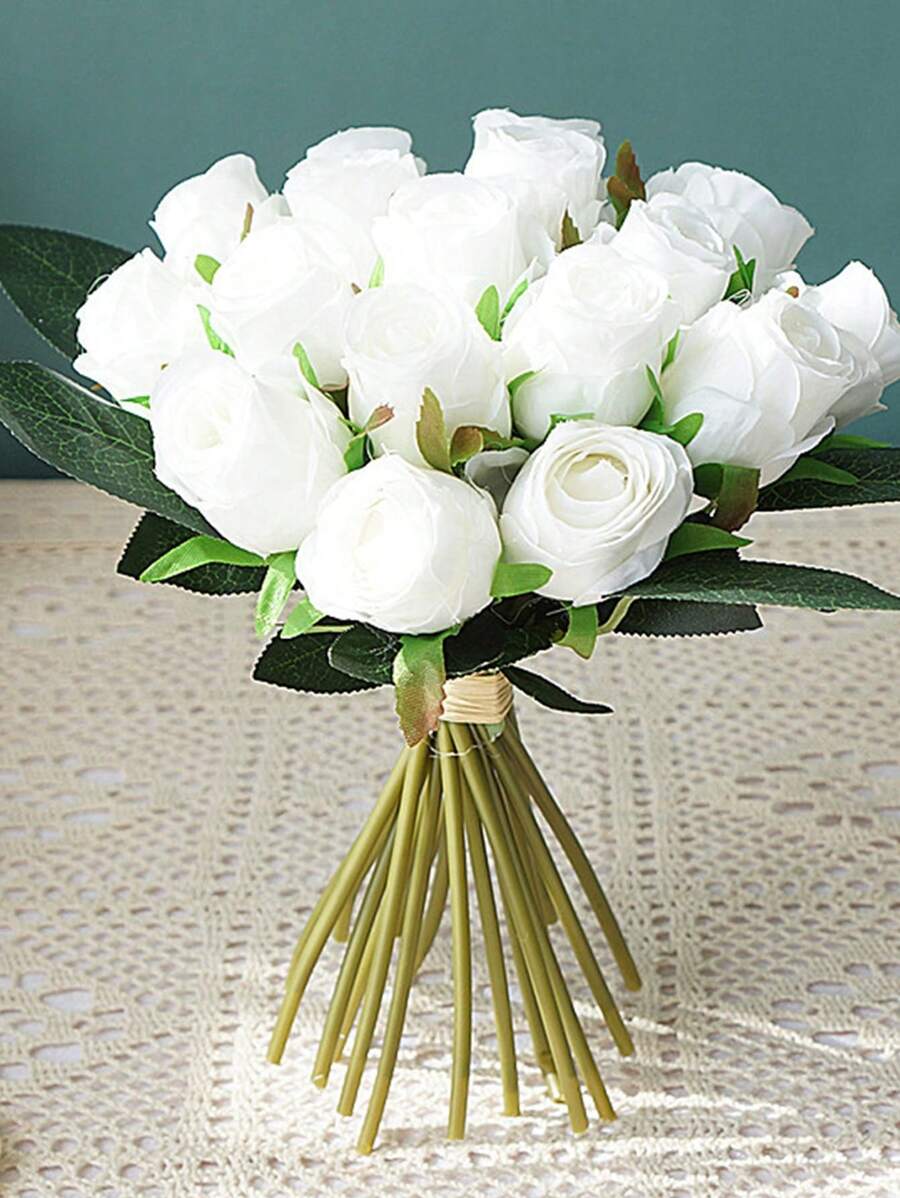 18Pcs Artificial Red Flowers Silk Roses Fake Bridal Wedding Bouquet For ...