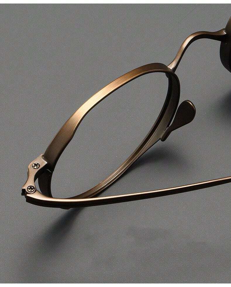 Small Retro Pure Titanium Ultra-Light Eyeglasses Frame For Men & Women ...