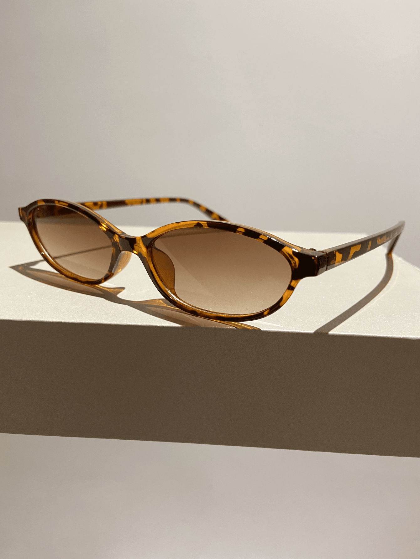 New Vintage Small Frame Oval Sunglasses, Unisex Fashionable Trendy ...