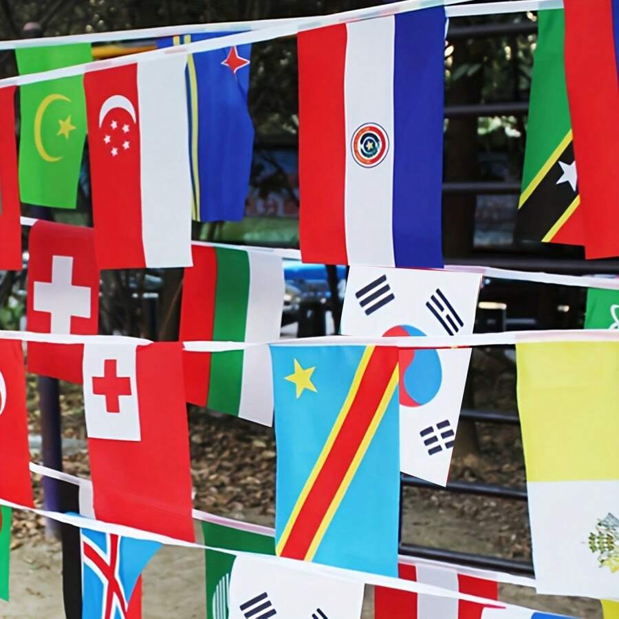 50 Countries+100 Countries String Flag Banner 14cmx21cm 5.5x8.2in ...