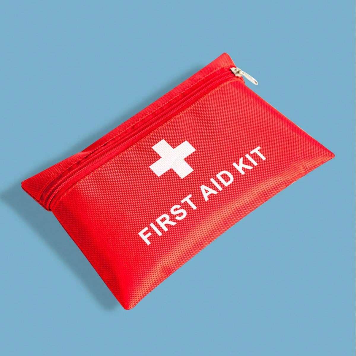 Um Kit de medicamentos preventivos e protetores diários para uso ...