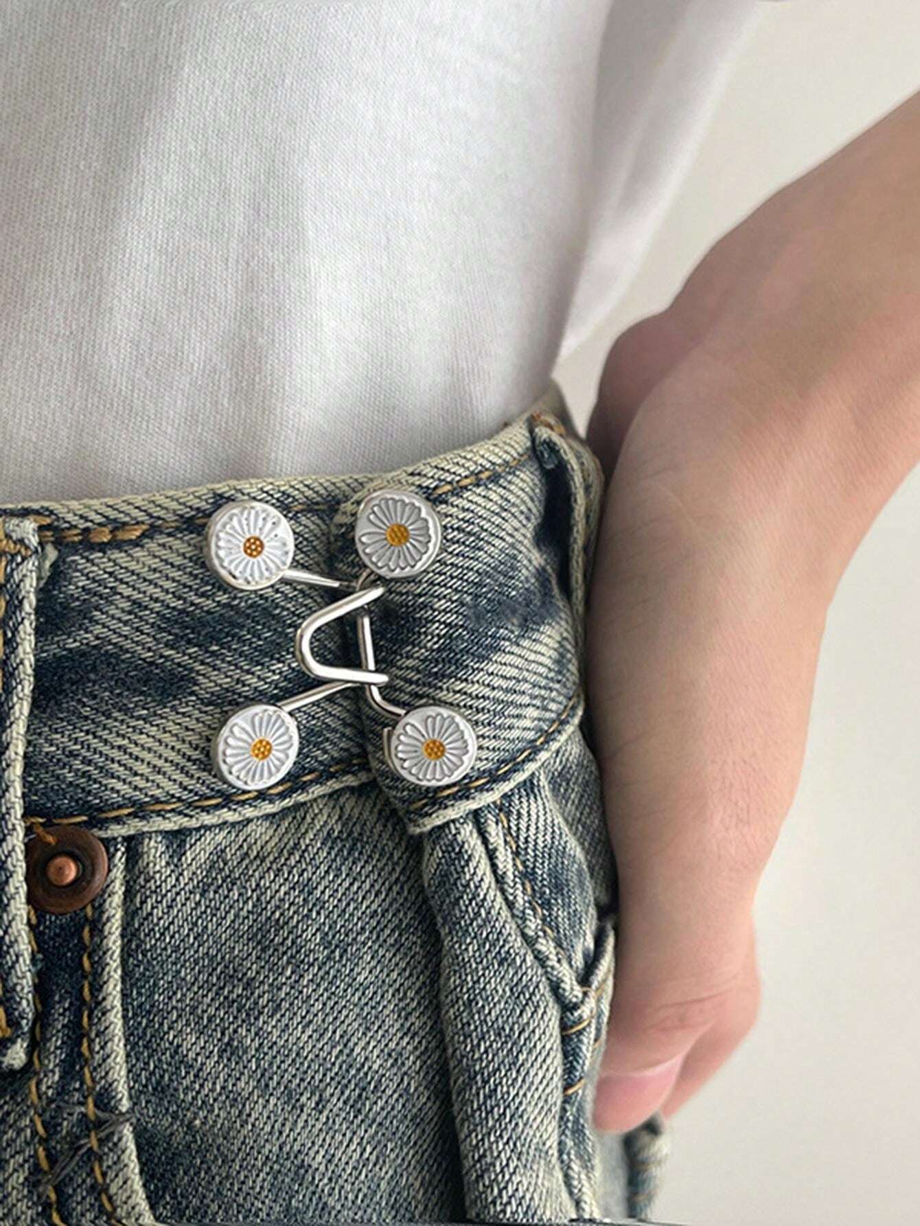 6 Pieces Of Jeans With Waist Adjustment And Small Magic Tool. The Waist ...