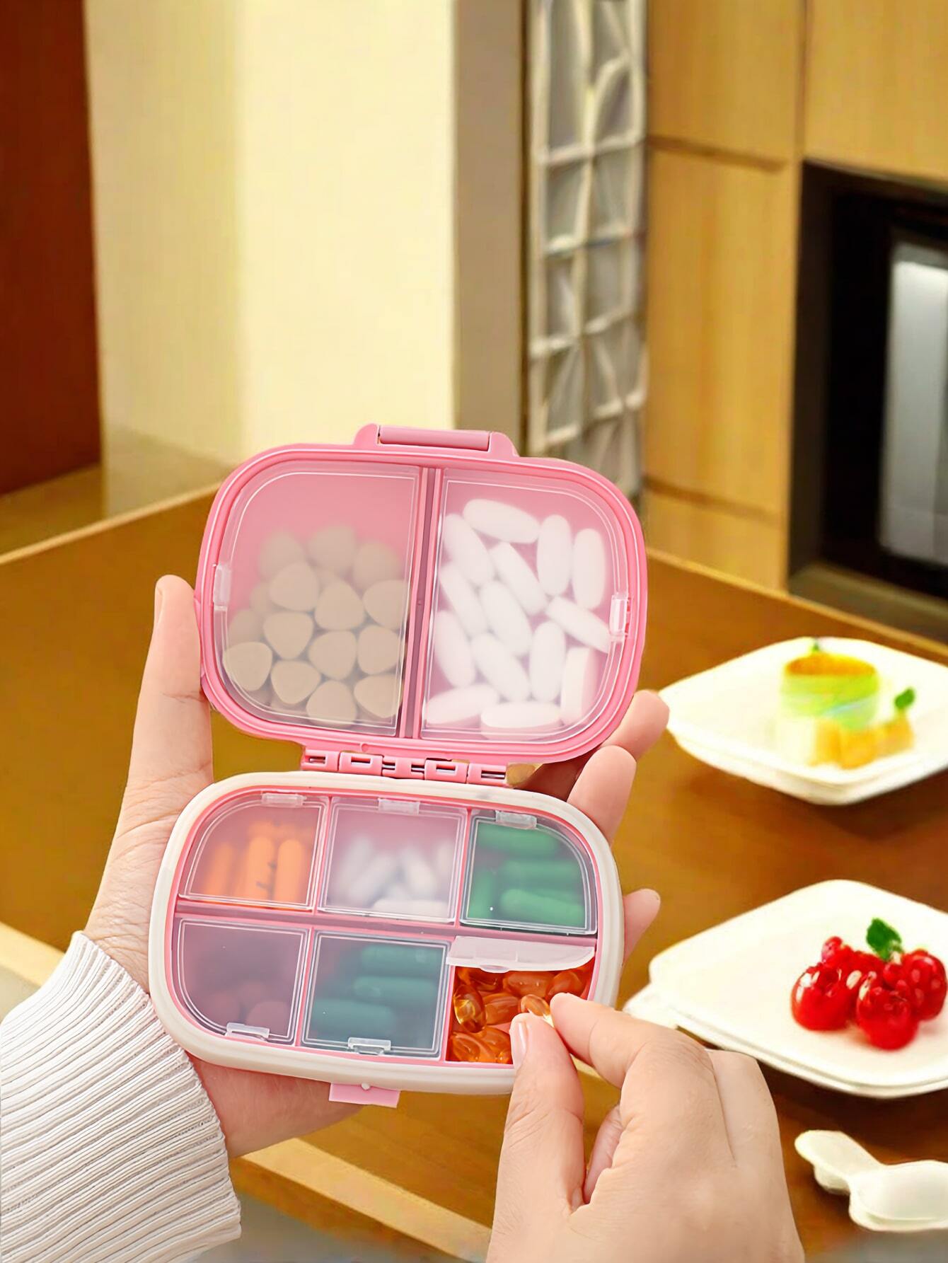 1 Portable Travel Medicine Box, 8 Medication And Vitamin Compartments ...