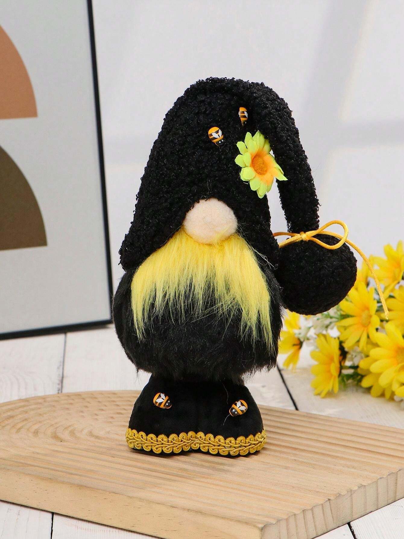 Faceless Doll Figurine Standing Pose, Creative Faceless Old Man ...