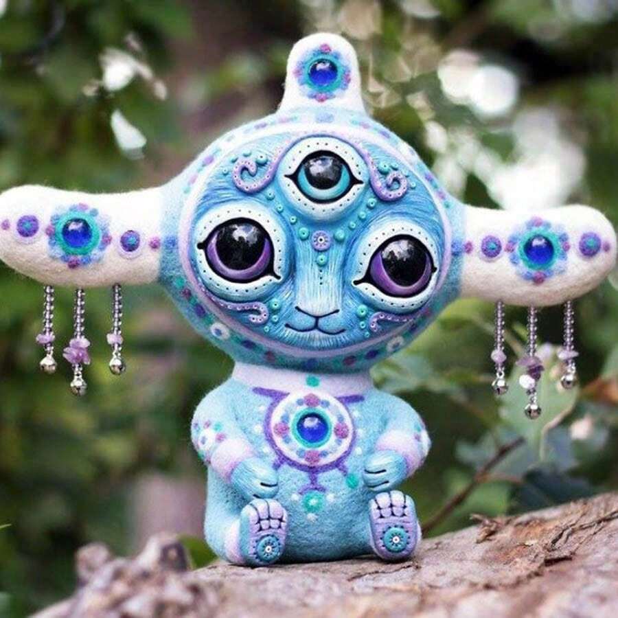 Garden Alien Statue, Fantasy Creature Statue Resin Outdoor Sculpture ...