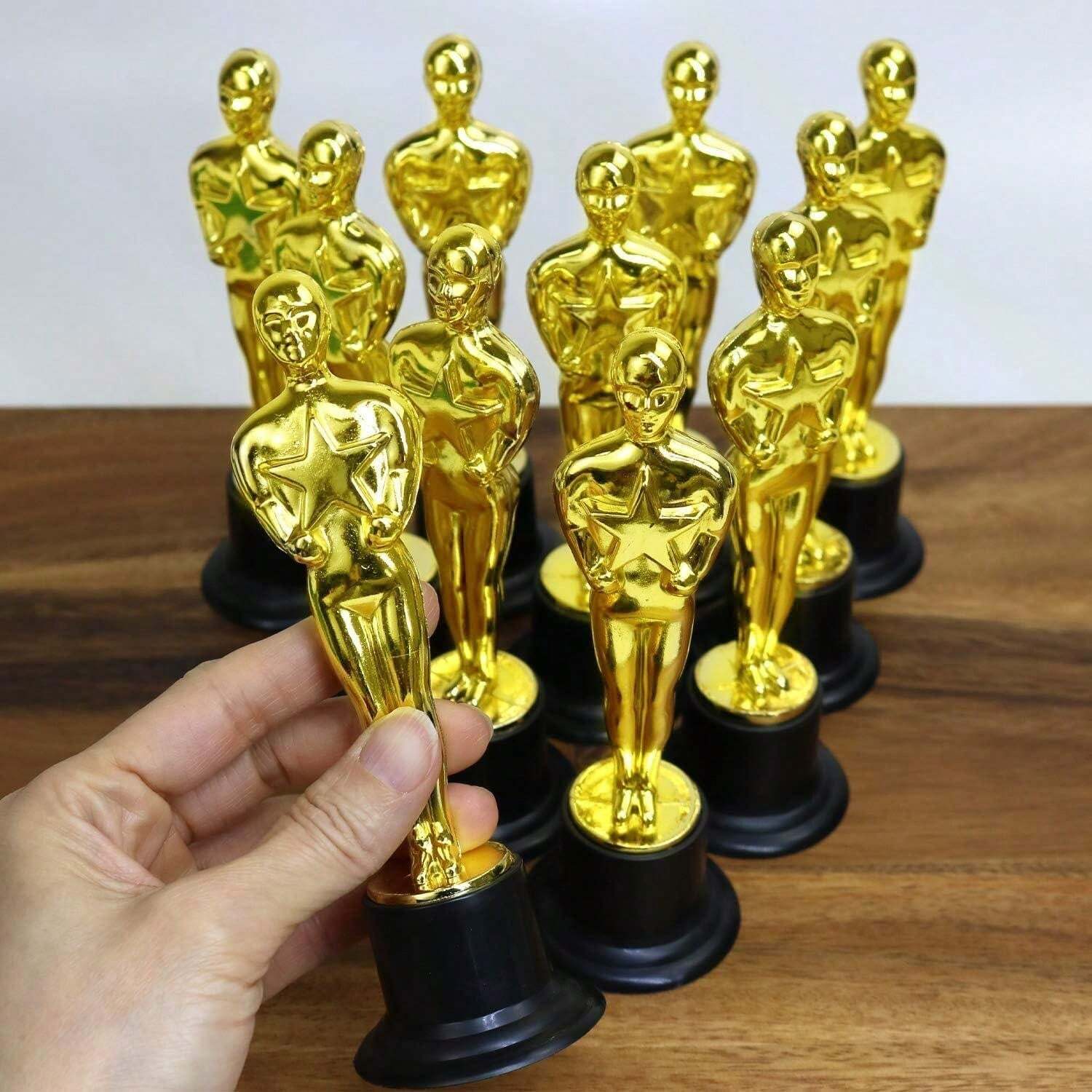 Troféus de Prêmio de Ouro (9 Pacote) (6 Polegadas) Estátuas de plástico ...