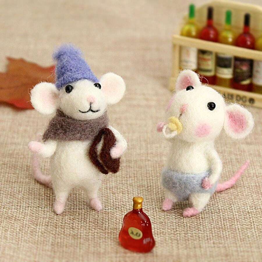 Beginner-Friendly Needle Felting Kit - Charming Mouse With Blue Hat ...