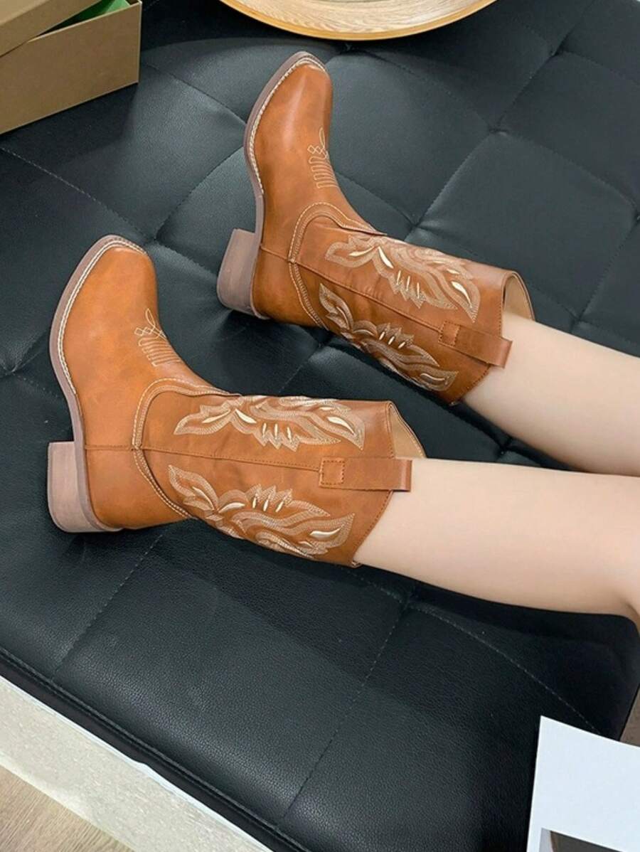 Thick Heel Soft Leather Western Cowboy Boots With V-Cut Embroidery ...