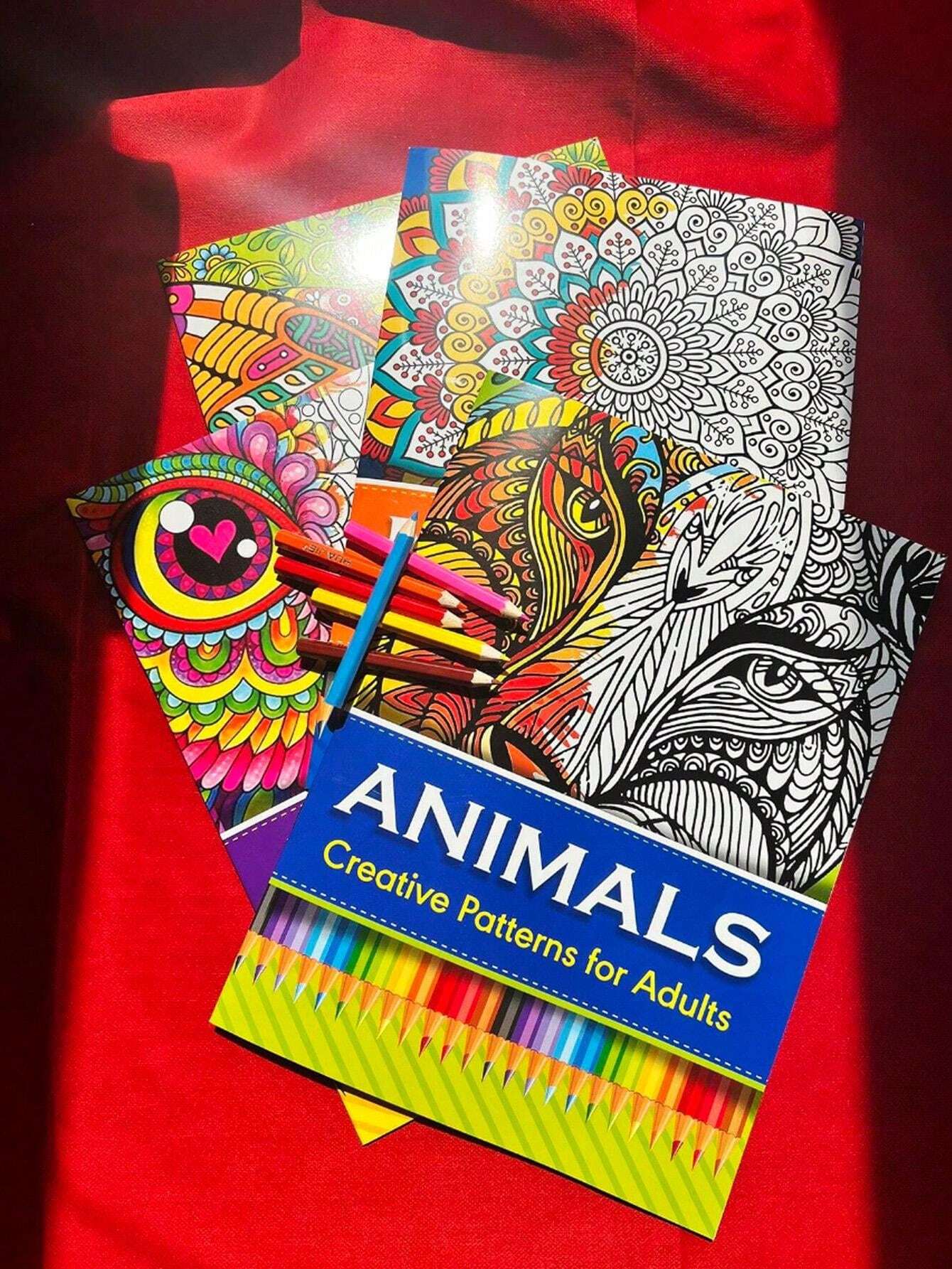 Un ensemble de cahiers d'exercices de dessin et de gribouillage pour l ...