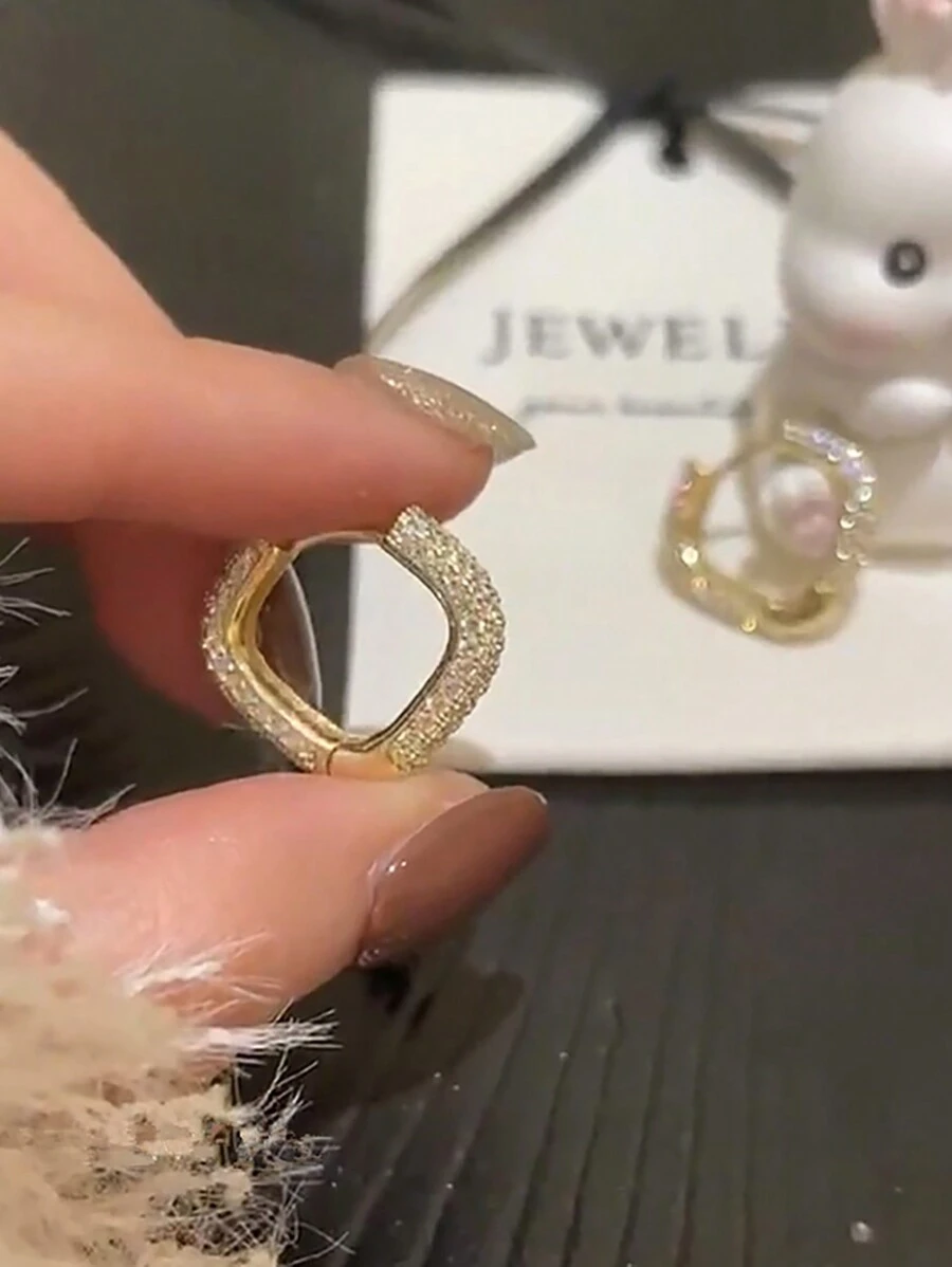 1 Pair Of S925 Sterling Silver Micro-Set Zirconia Square Earrings Earrings Earrings Elegant ...