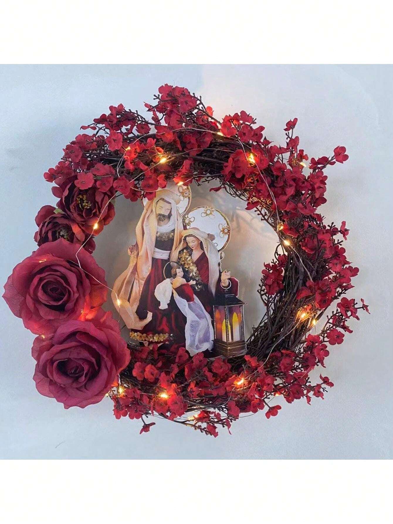 La Virgen María de rojo, José, brilla en el nacimiento de la corona del ...