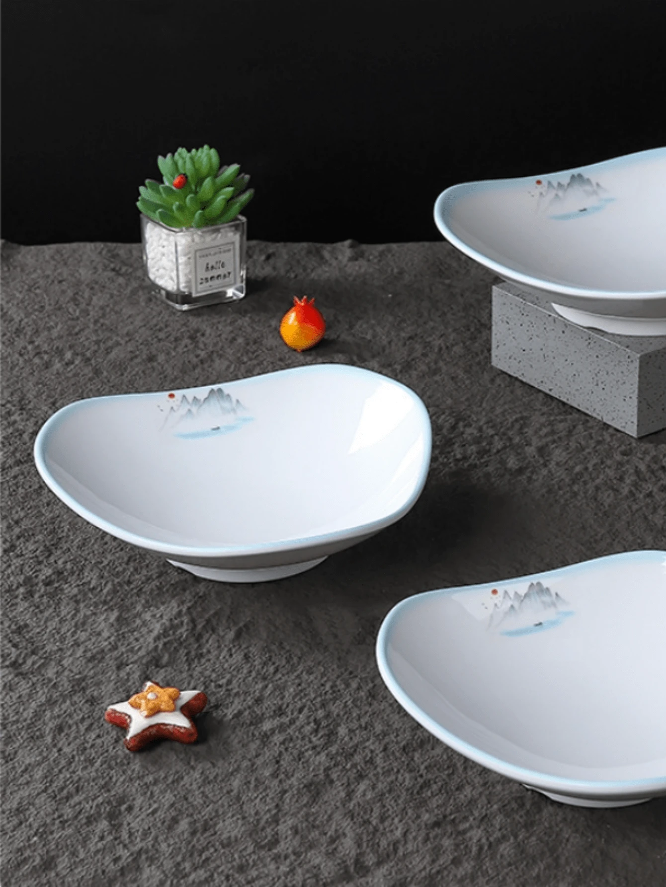 Farmhouse Fried Yellow Beef Plate Dish Plate Plastic Triangle Plate ...