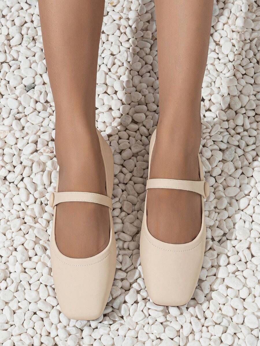 Apricot Soft Granny Shoes Women's 2024 Fall's New Look Comes With A ...