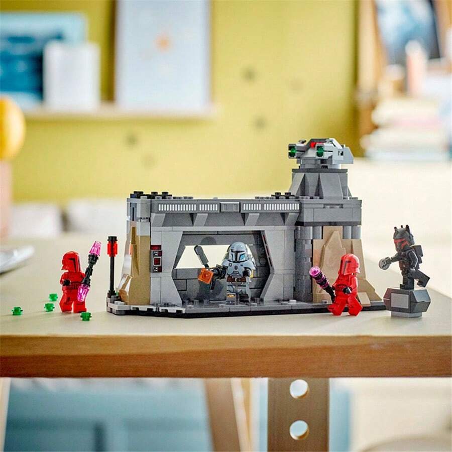 LEGO Star Wars Series 75386 Paz Vizsla Vs. Governor Gideon Building Toy ...