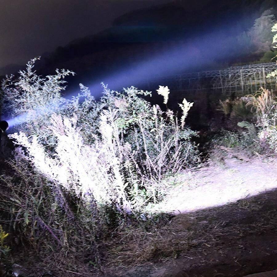 HEE RAK 1pc Multifunctional Outdoor Self-Defense Flashlight Wolf Tooth ...