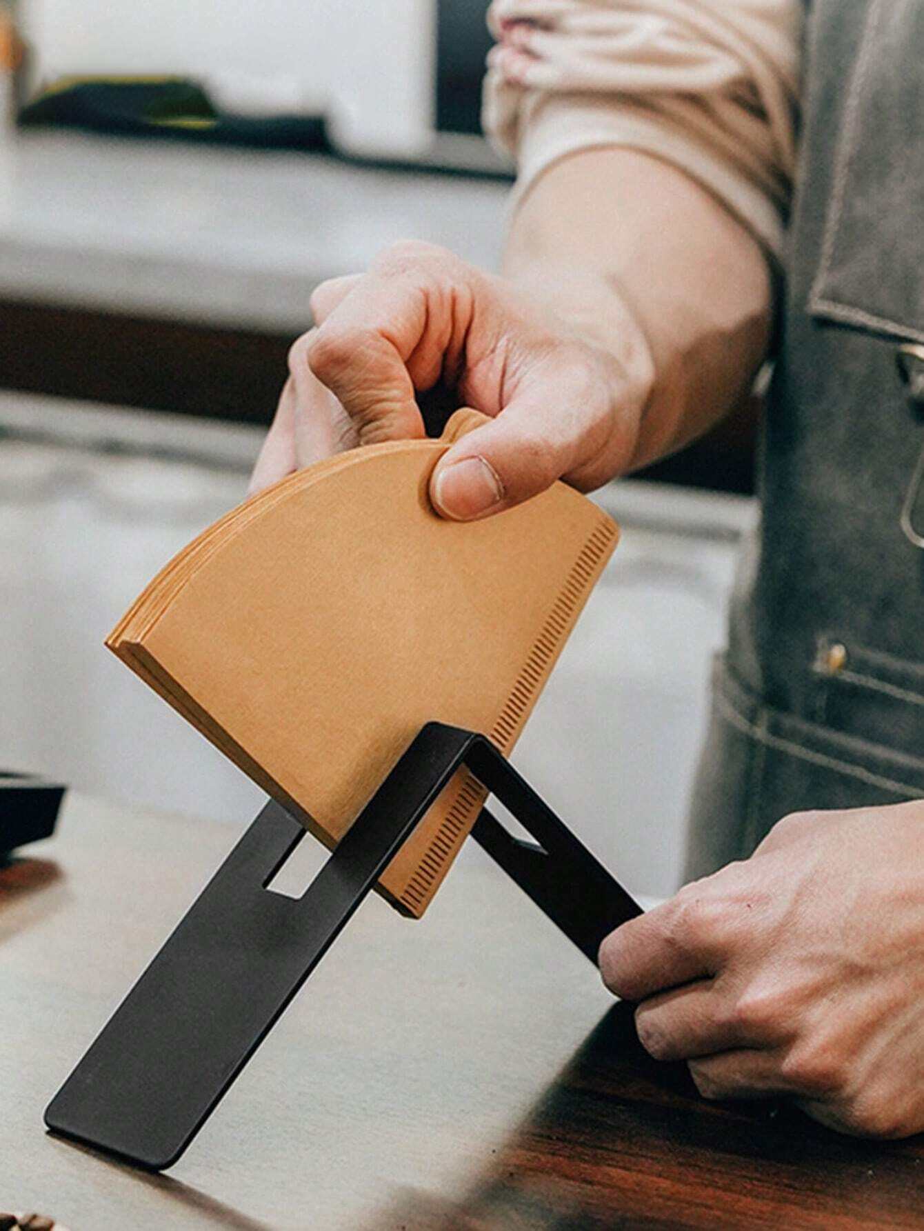 Brutelle Brutelle ステンレス製コーヒーフィルターベース&ホルダー 1個 カフェフィルター収納ラック V60 01および02に ...