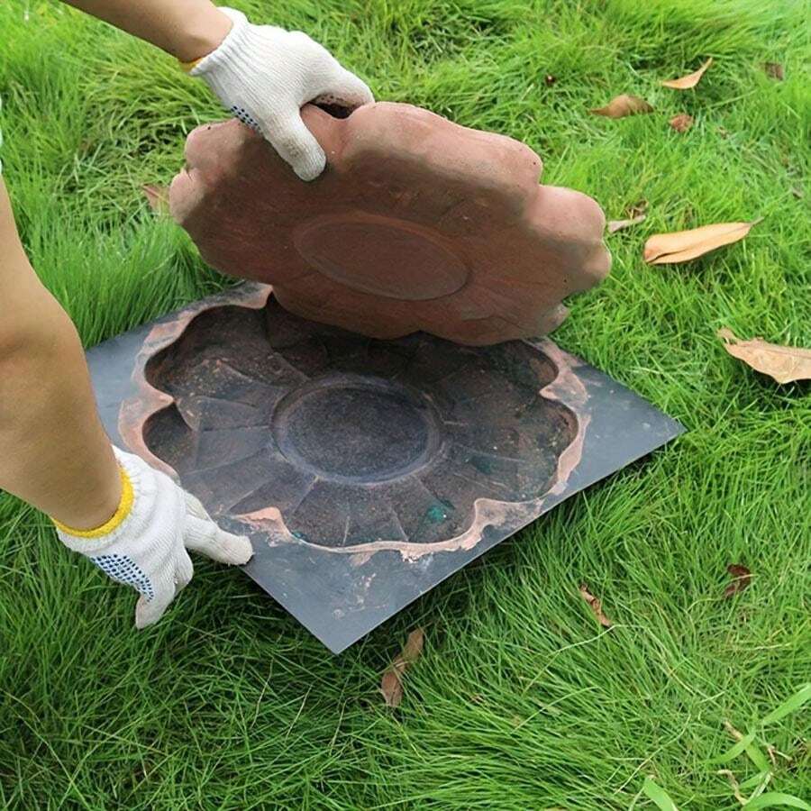 Flower Shaped Concrete Paving Mold, Stepping Stone Mold, Black Cement ...
