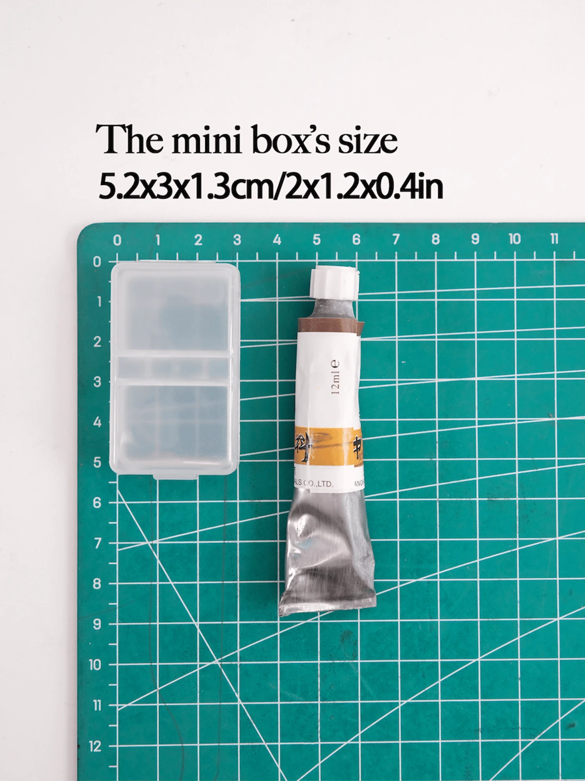 MENyOK Tiny Clear Plastic Storage Containers With Hinged Lids Divided ...