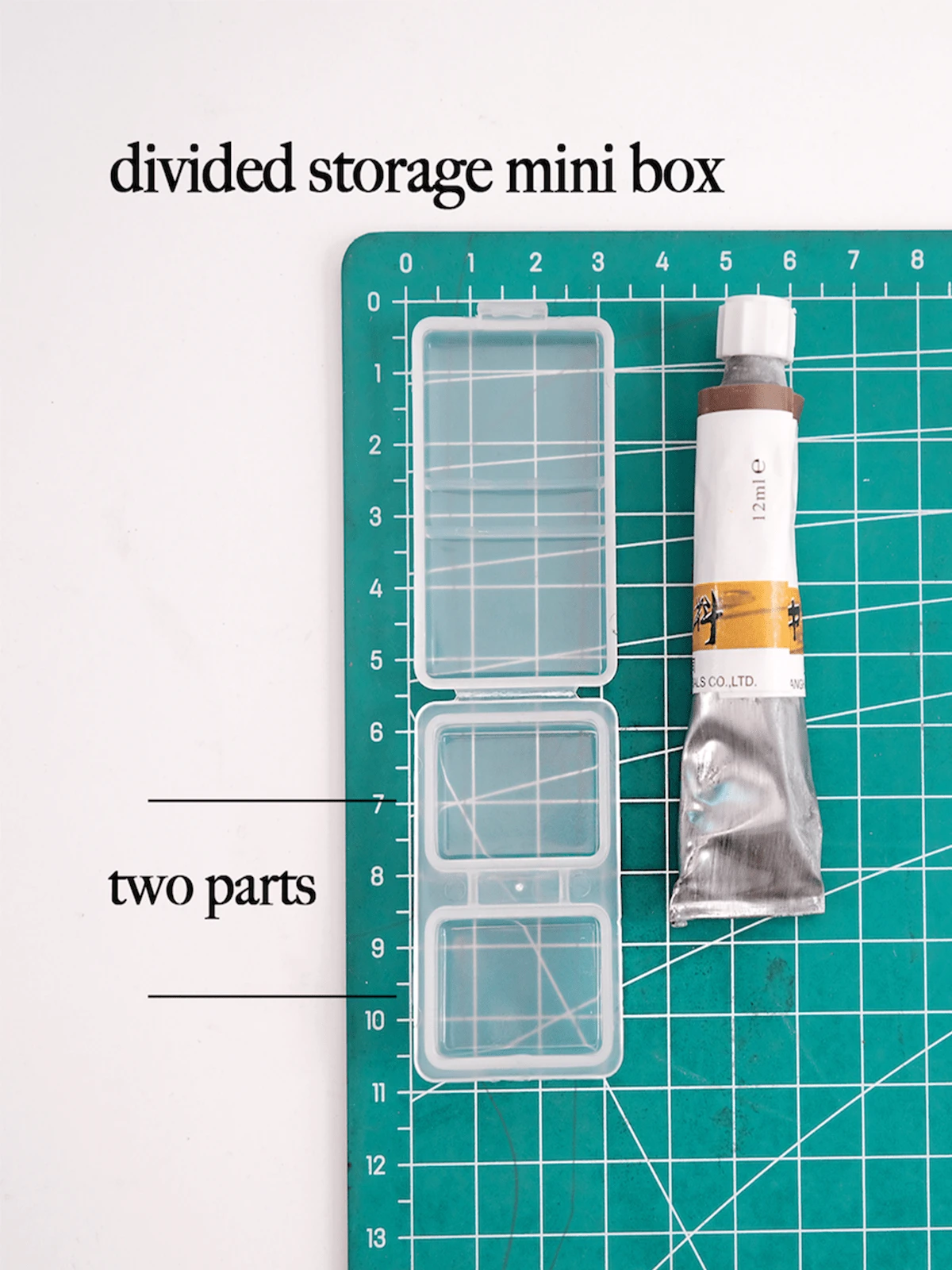Tiny Clear Plastic Storage Containers With Hinged Lids Divided Mini Box ...