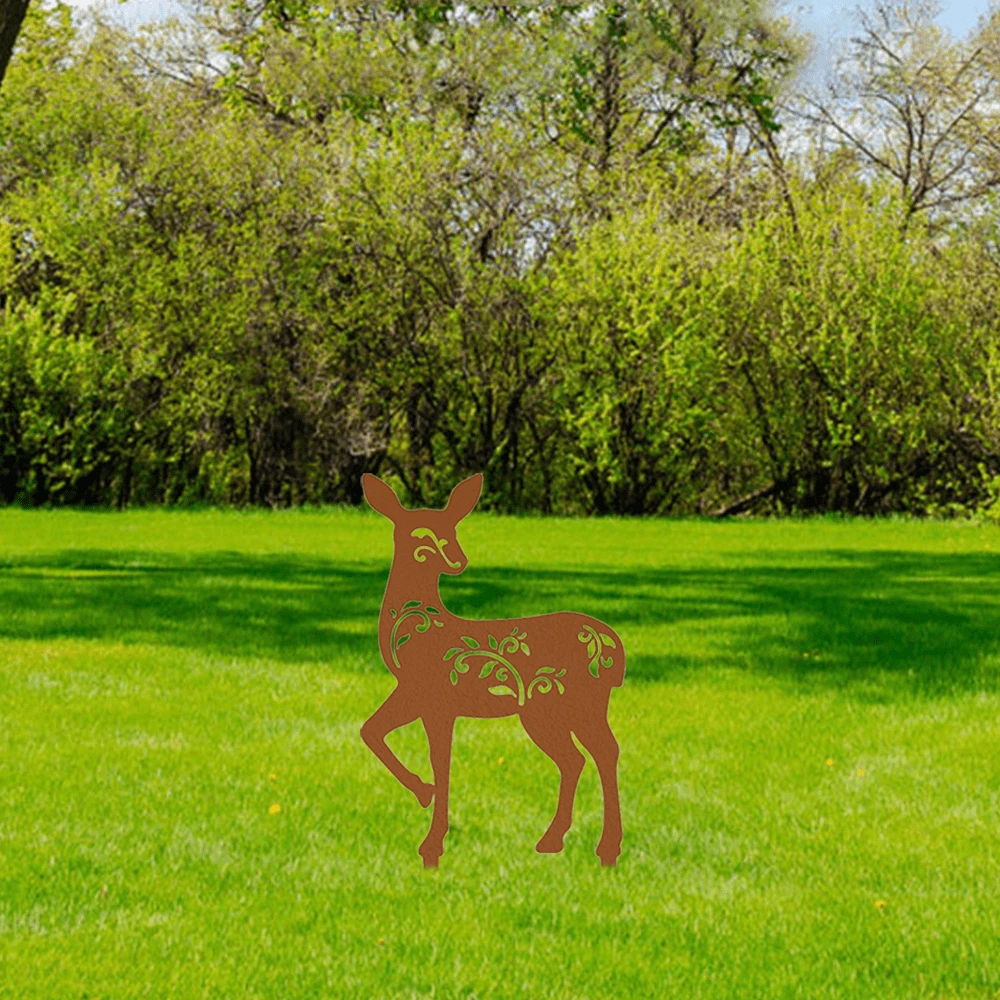 Rusty Colored Statue Of A Metal Deer Stake - Amazing Outdoor Garden Art ...