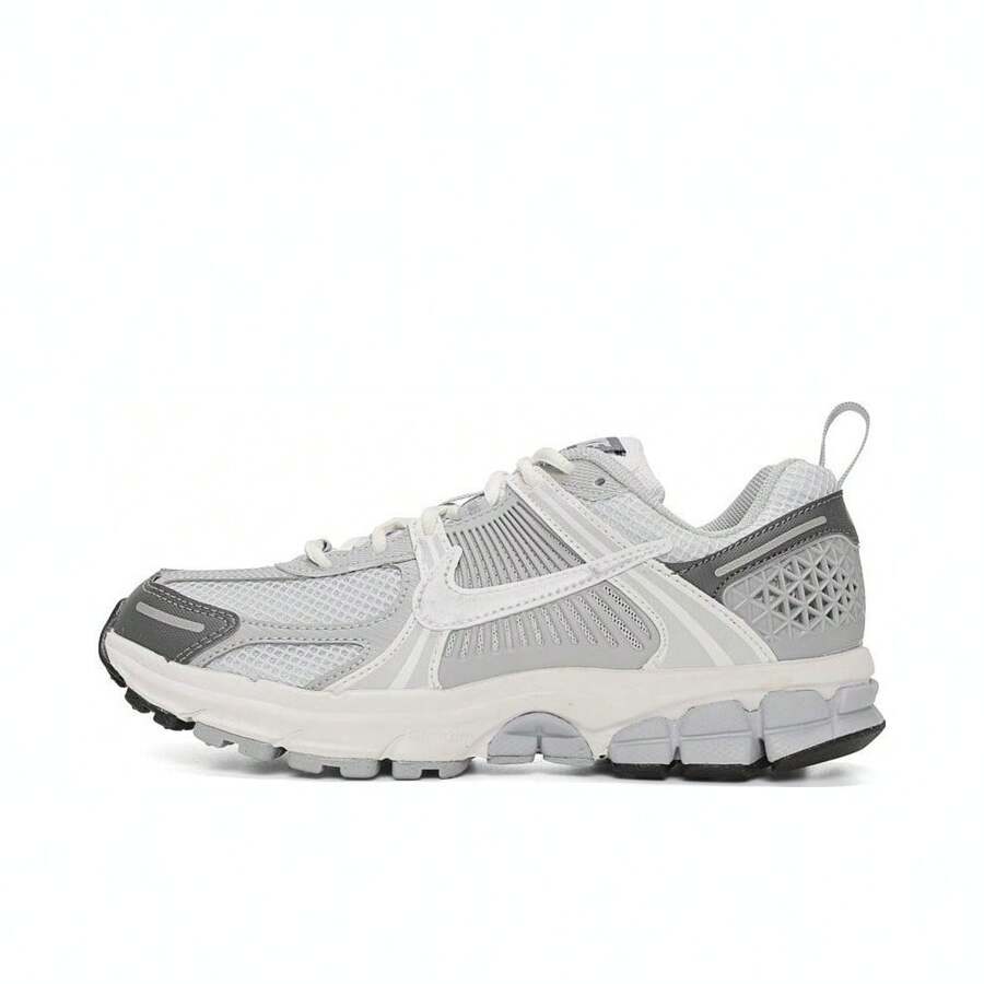 Nike 1 Pair Boys' 2024 VOMERO 5 (GS) Retro Low-Top Sneakers HF6998-002 ...