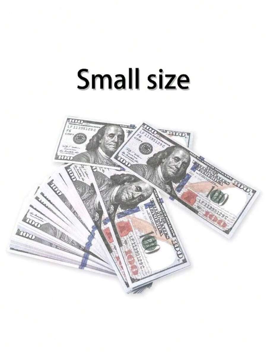 Assortimento casuale di modelli realistici di soldi finti, banconote in ...