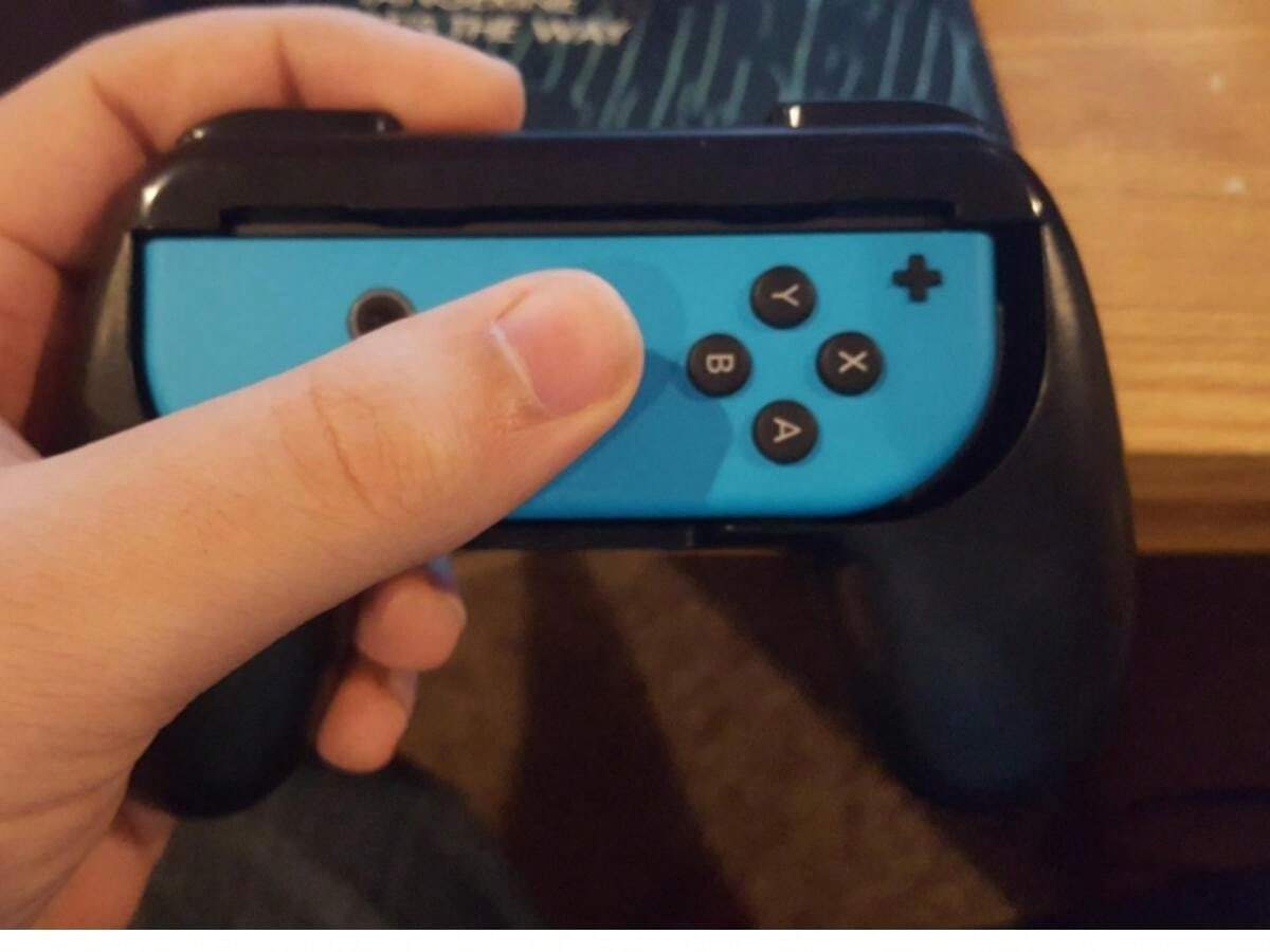 Impugnatura compatibile con Joy-Con dei controller Switch e Switch OLED ...