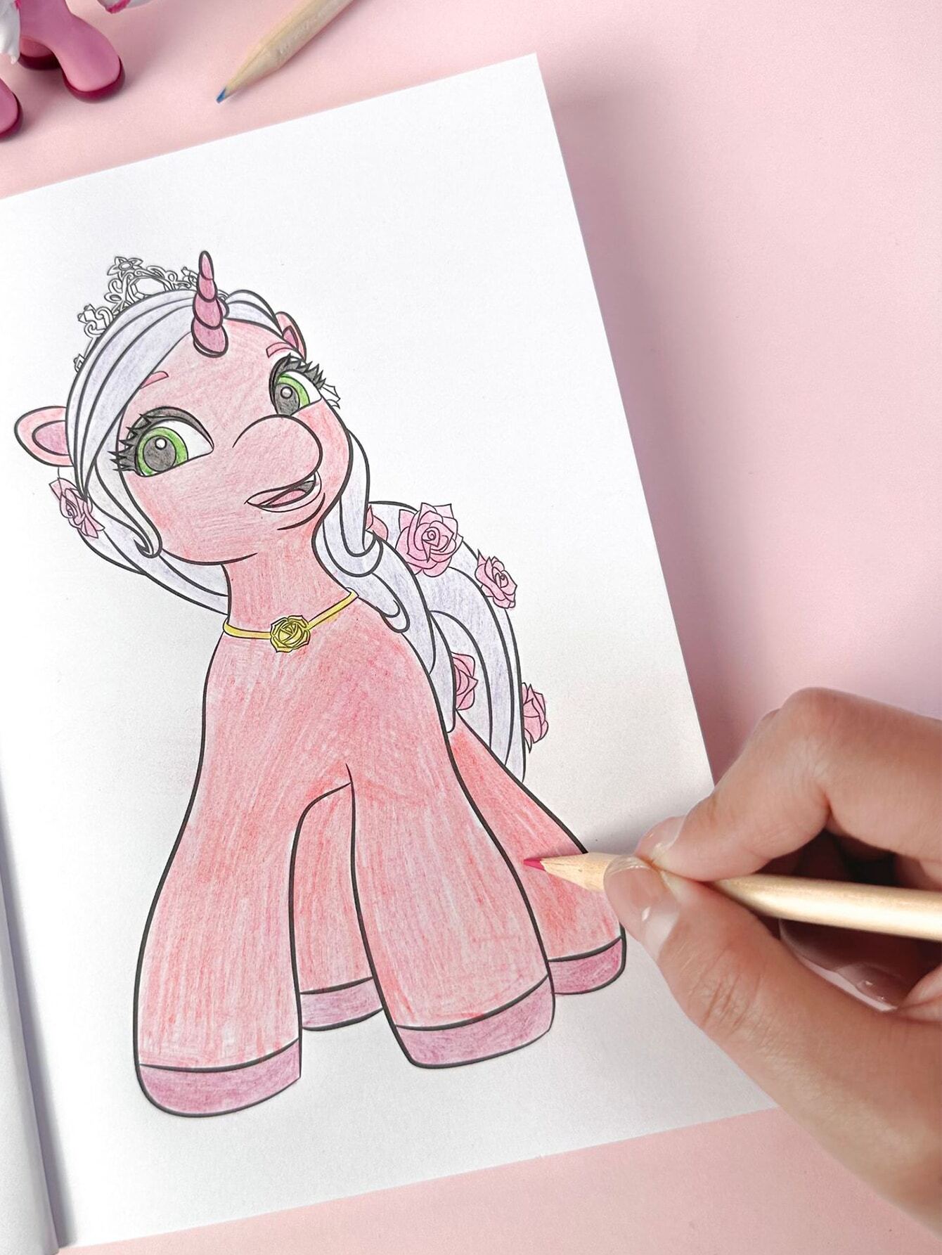 Cutie Mermaid: Coloring Book For Adults And Teens Featuring Adorable ...