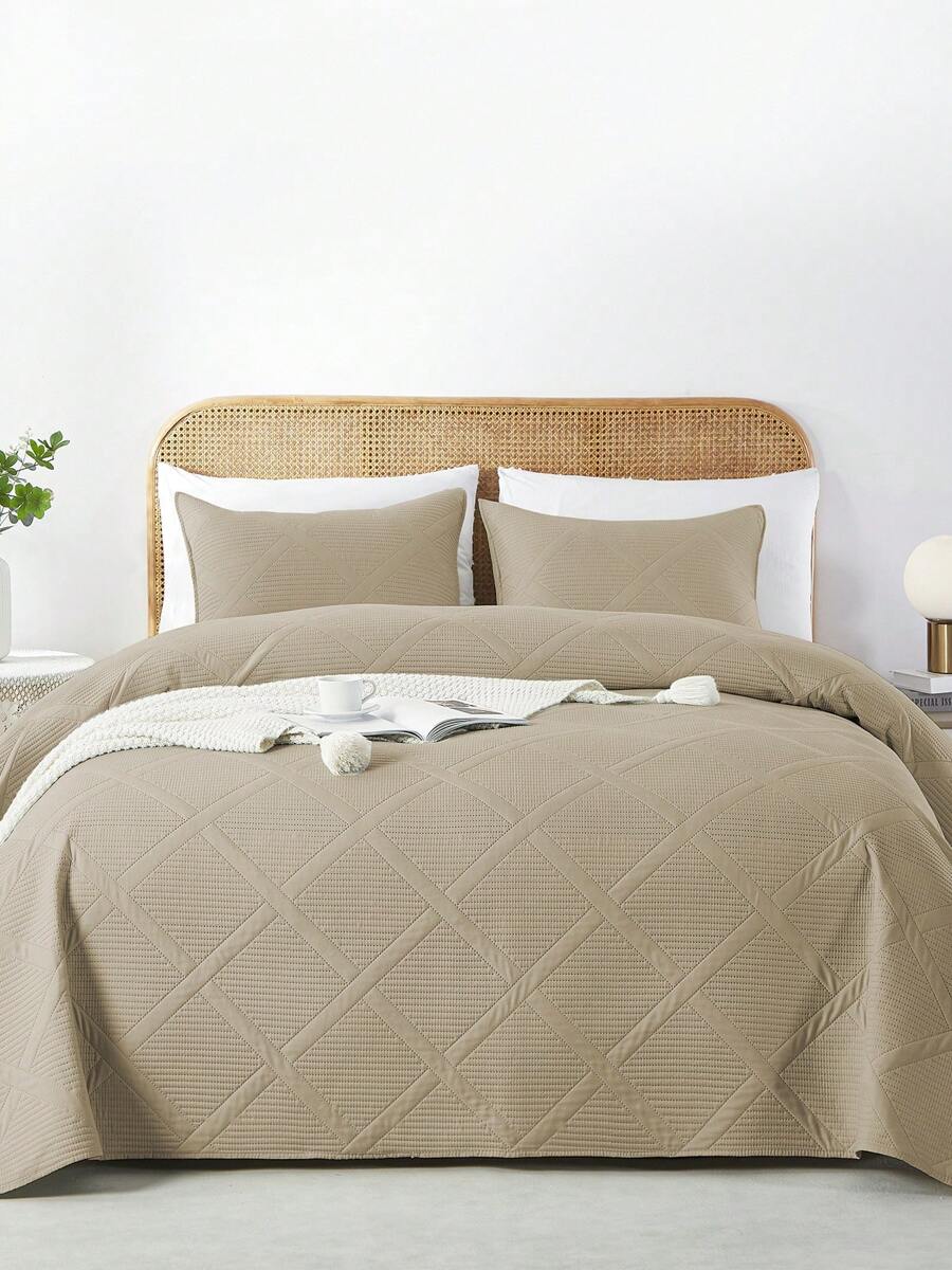 3 Pieces Of Solid Color Quilt Set With Creative Square Pattern Design ...