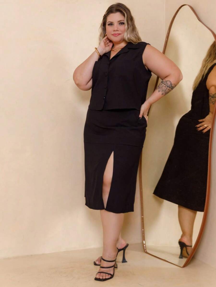 Plus Size Set Skirt With Slit And Low-Cut Shirt. | SHEIN USA