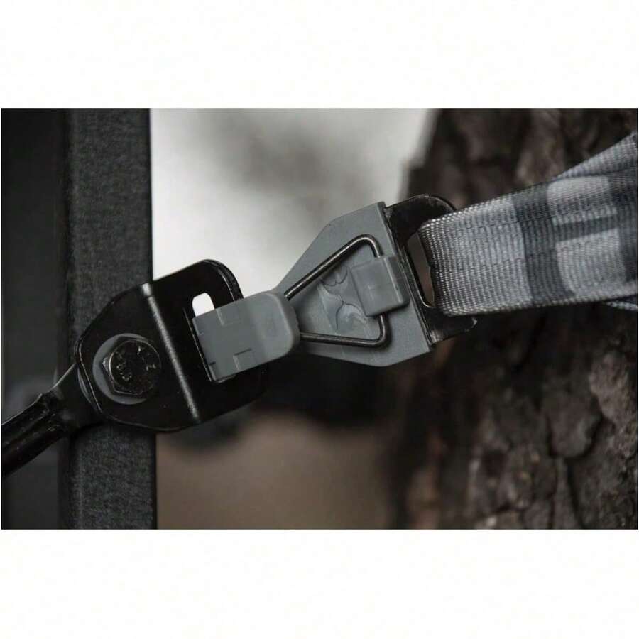 Mega Combat Hang On Tree Stand, Deer Stand With 24 X 30 Hunting ...