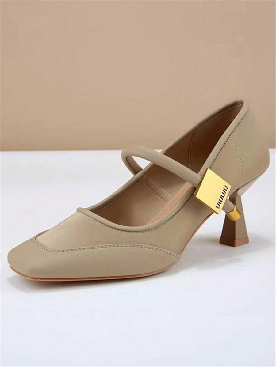 Chaussures à petit talon carré et bout carré style "Mary Jane" pour ...
