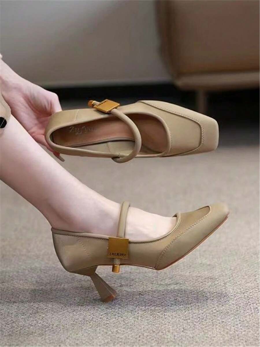 Chaussures à petit talon carré et bout carré style "Mary Jane" pour ...
