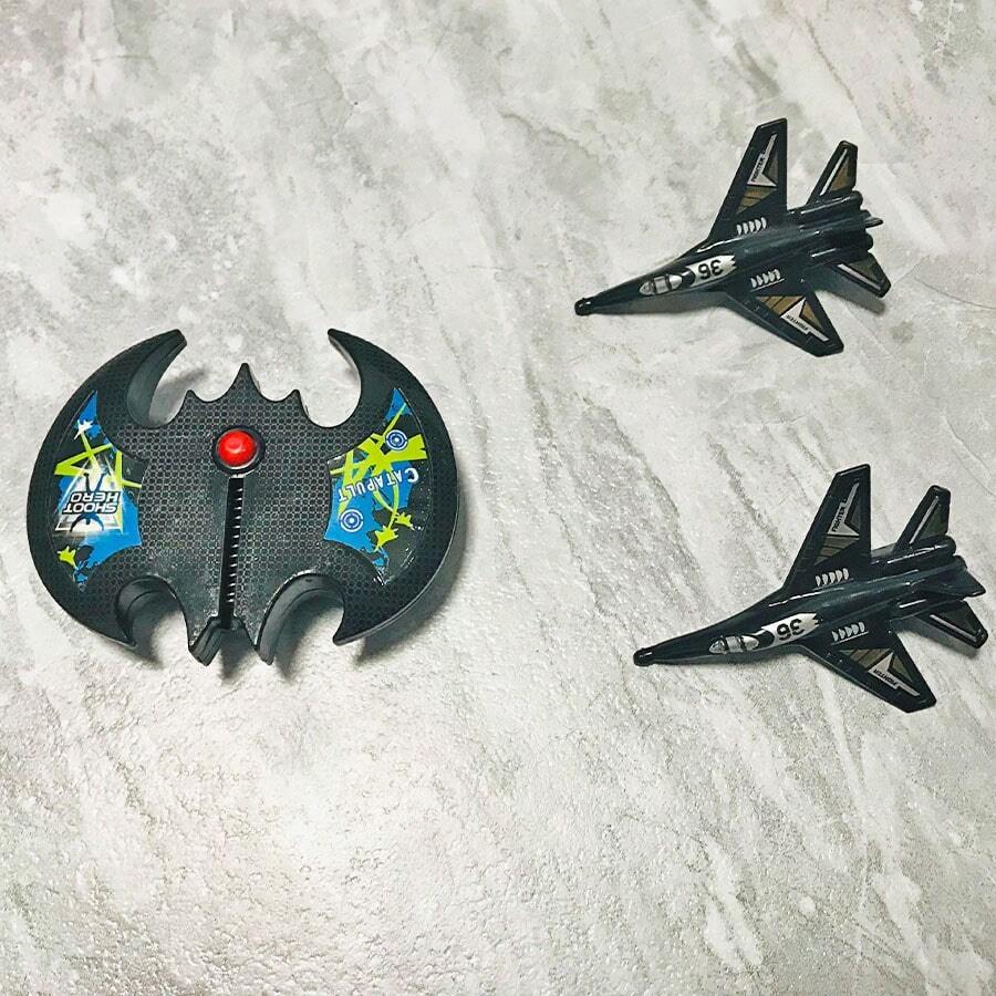 Black Bat Launcher + 2 Flying Glider Airplanes, Outdoor Children Toy ...