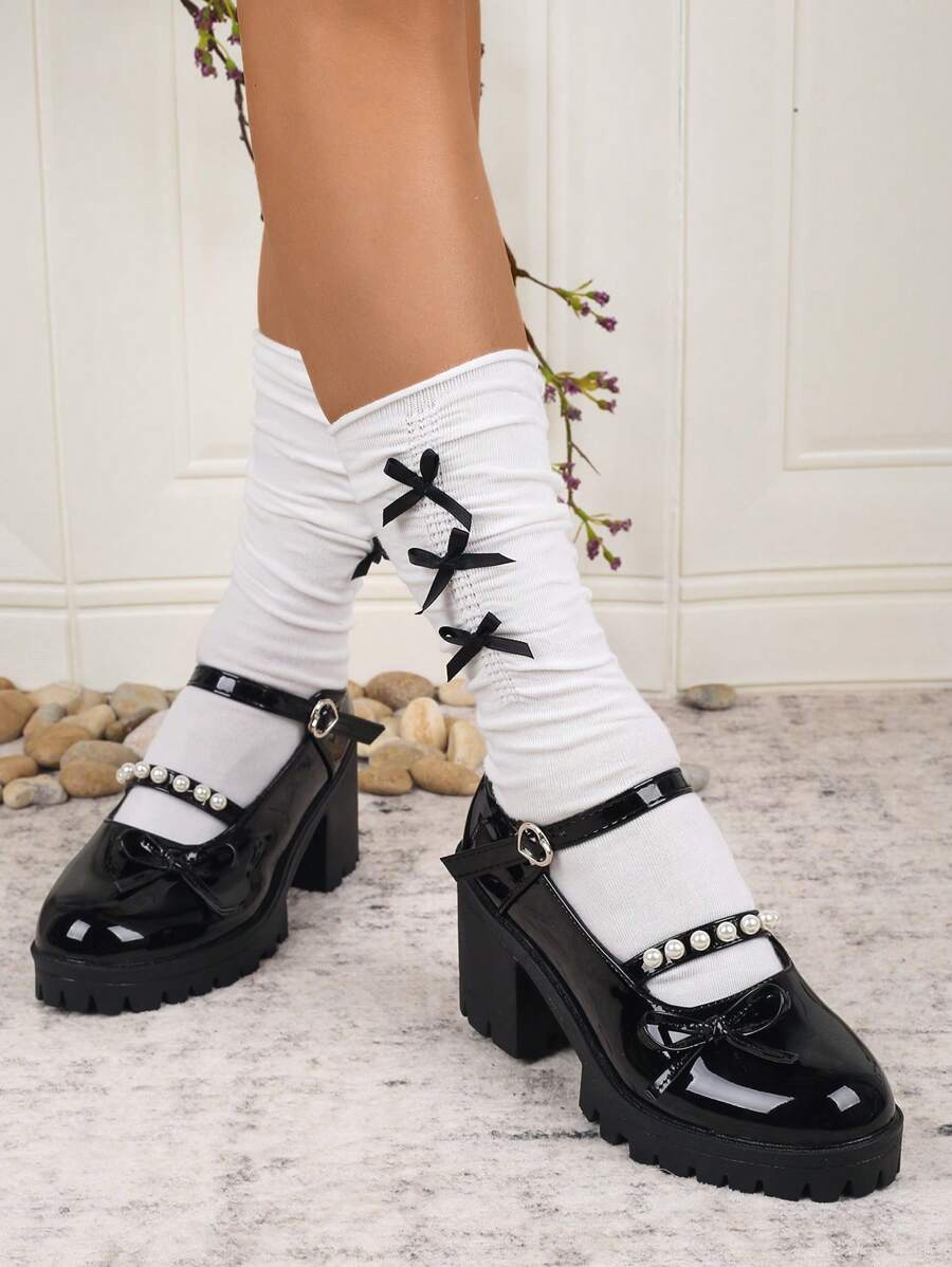 Sapatilha Clássica Feminina com Pérolas Bordadas e Laço, Sapatos Boneca ...