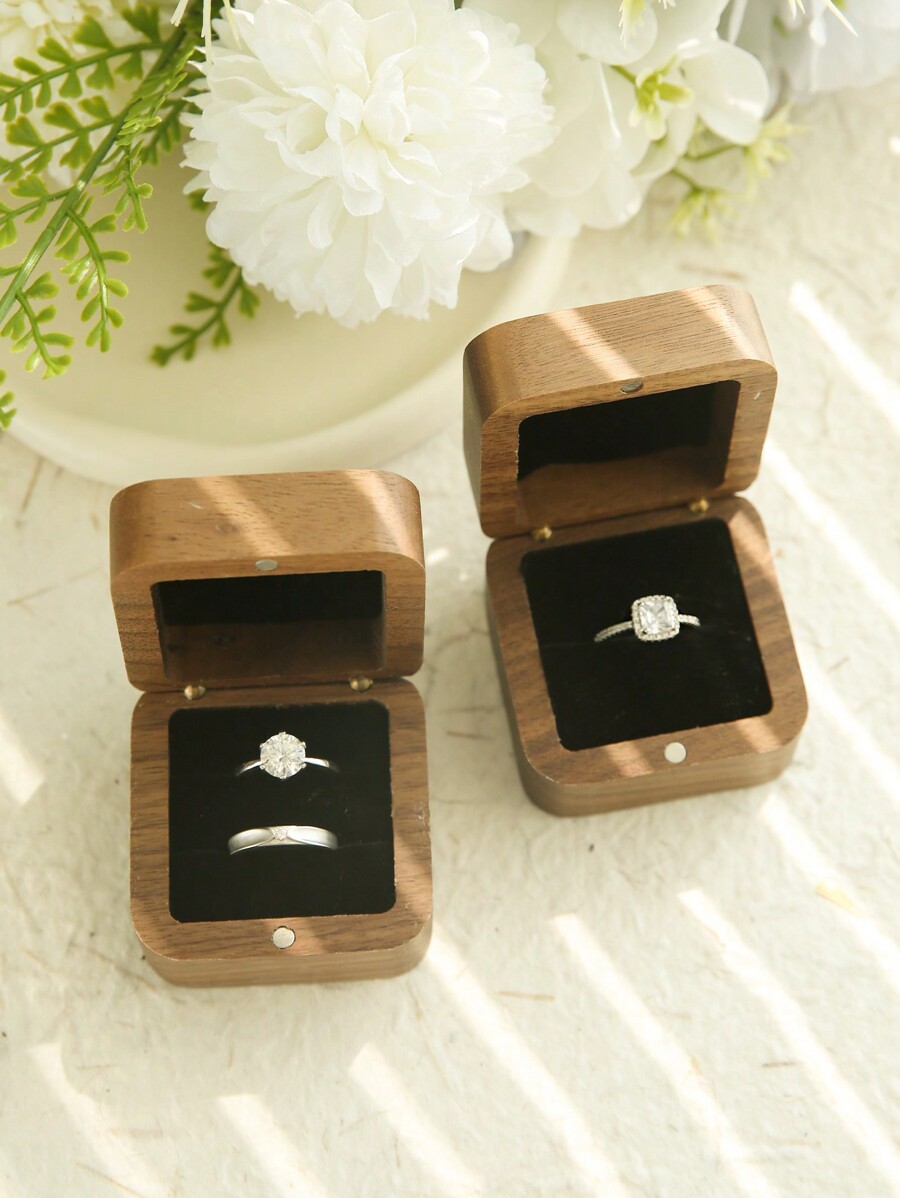 Personalisierte gravierte Ringbox aus Holz, individuell gravierbar ...