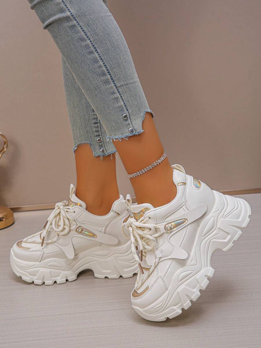 Nouvelles chaussures à plateforme 2025 pour femmes de petite taille ...