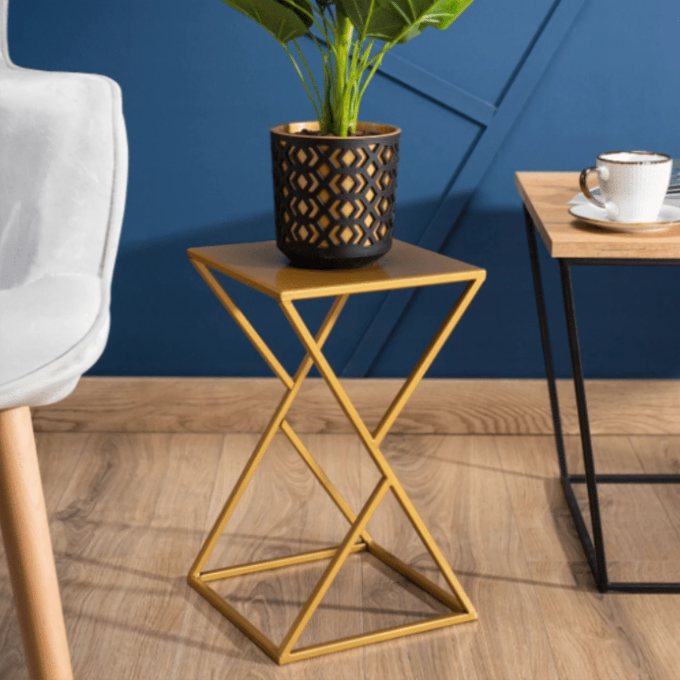 Metal 4-Tier Plant Stand, Floor-Standing Flower Pot Holder Rack, Iron ...