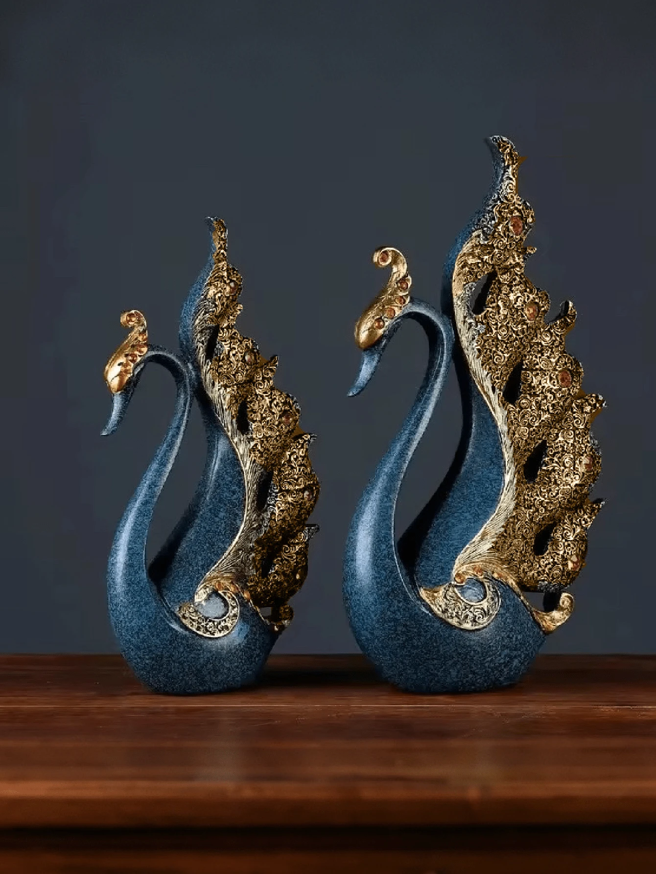 2 Pieces Of Resin Artistic And Creative Gold Swan Decorations For ...