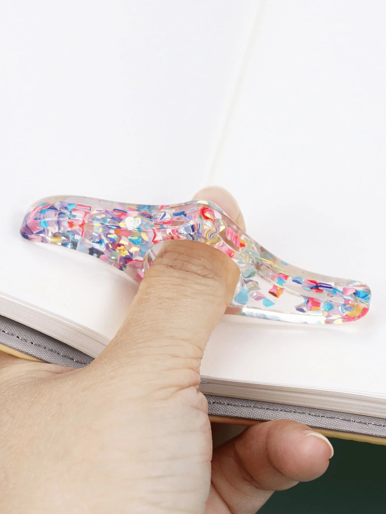 multibey 1pc Colorful Acrylic Triangle Prism Bookend, Reading Aid With ...