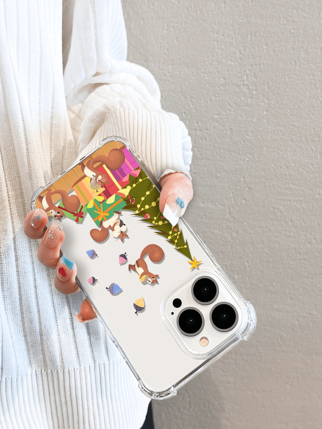 1pc Christmas Cute Squirrel Holding Gift Cartoon Drawing Shockproof ...