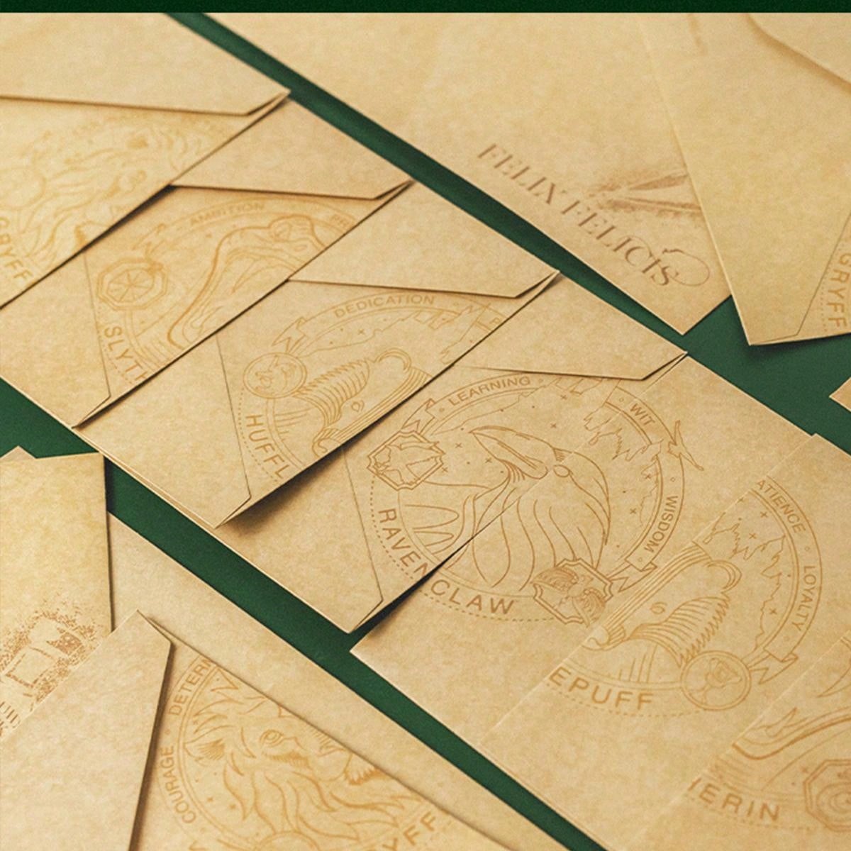 Warner Bros. 100 Harry Potter Metal Wind Lion Courtyard Envelopes ...