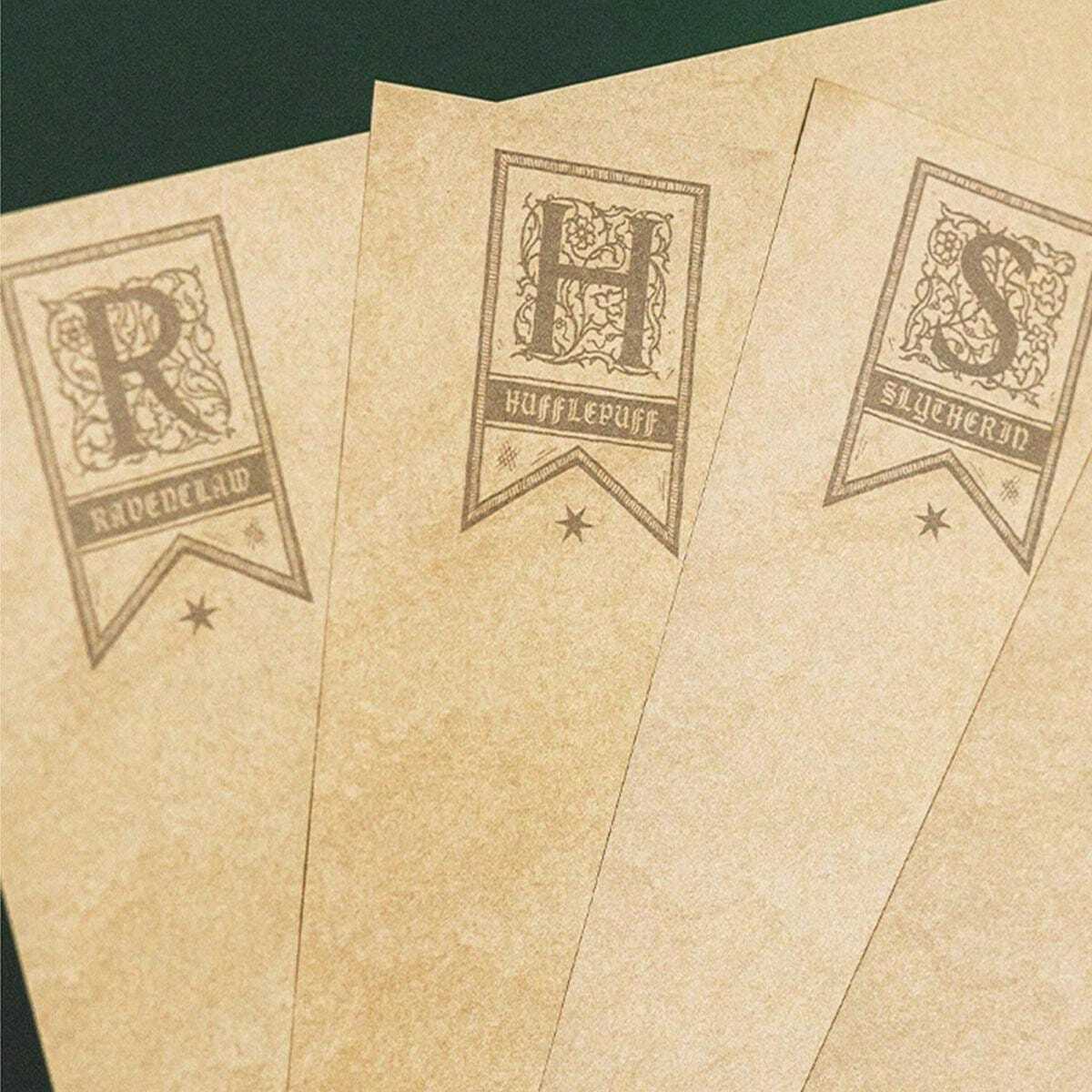 Warner Bros. 100 Harry Potter Metal Wind Lion Courtyard Envelopes ...
