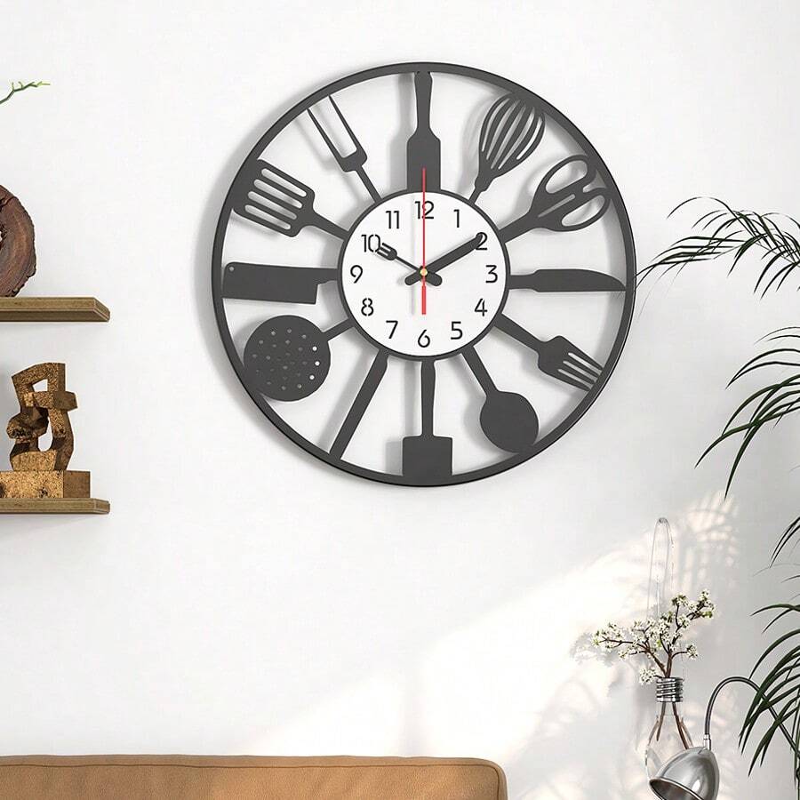 European & American Style Metal Iron Painted Hanging Clock, Home Living ...
