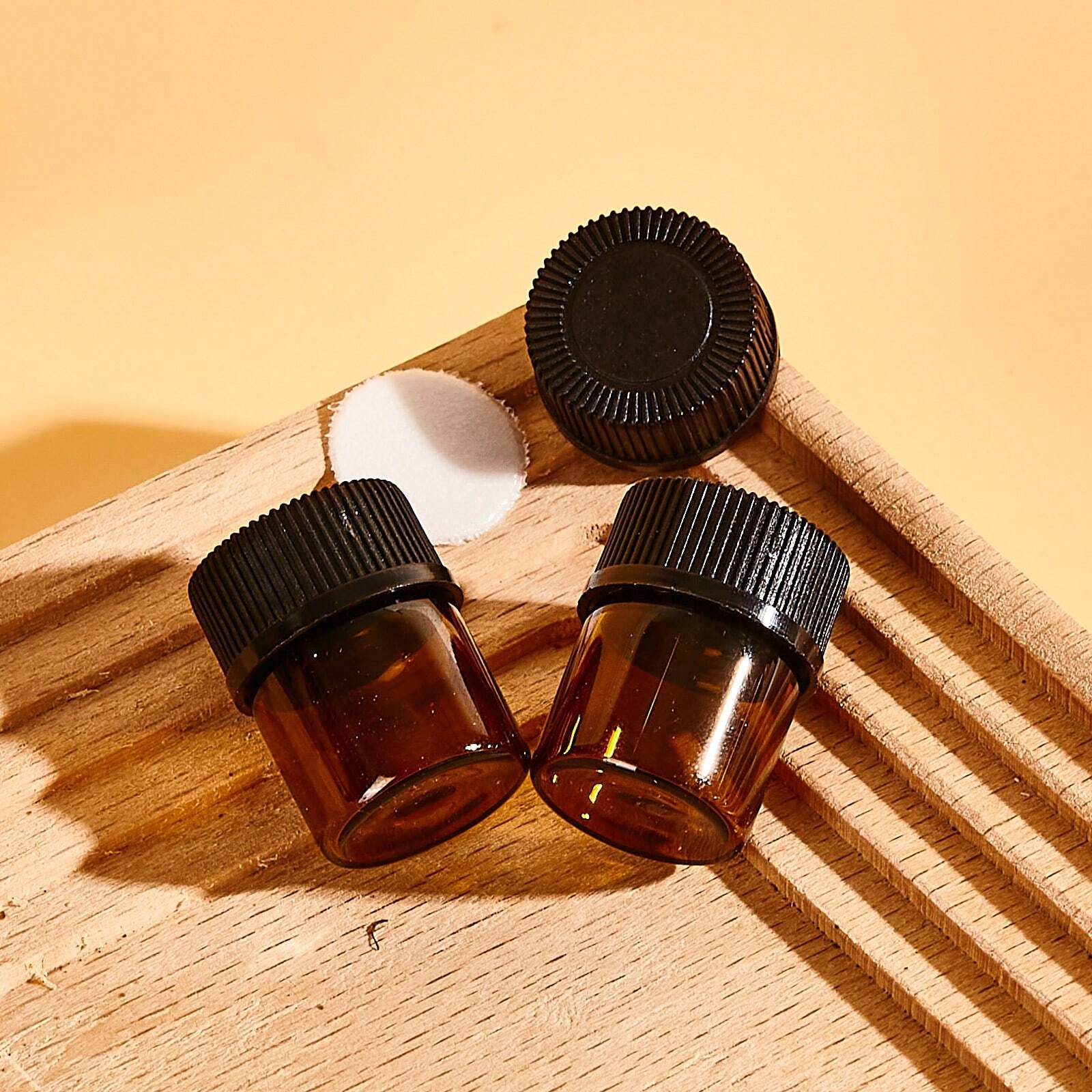 100pcs Tea-Color Essential Oil Bottles, Mini Light-Blocking Perfume ...