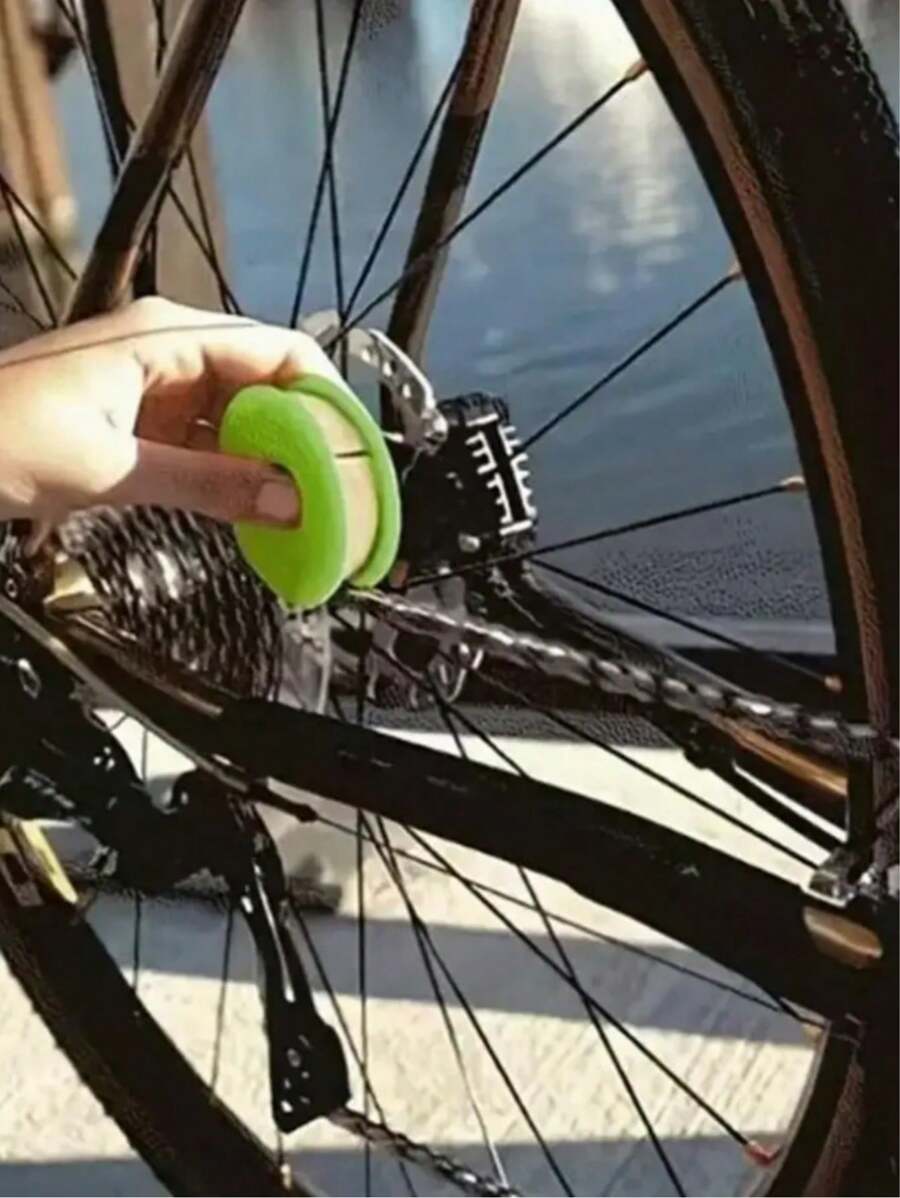 Bike Chain Oiler Tool, Lubrication & Maintenance Device With Roller For ...