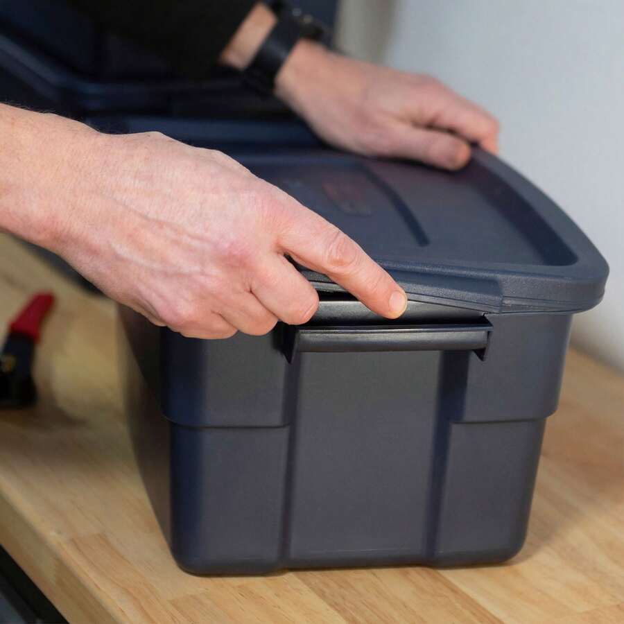 Rubbermaid Rubbermaid 3 Gallon Stackable Storage Container, Dark Indigo ...