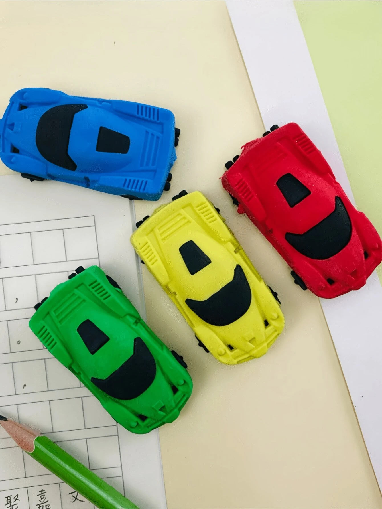 Sanrio 1/4pcs Random Color Creative Cartoon Car Shaped Erasers ...